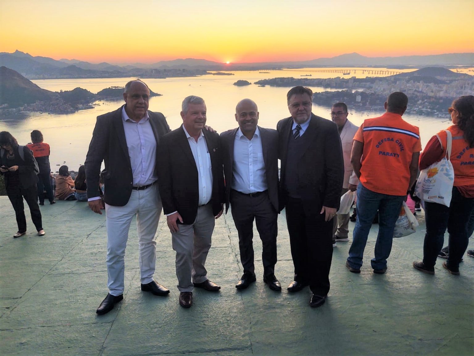 Niterói oficializa disponibilidade do Radar Banda X para Petrópolis ...